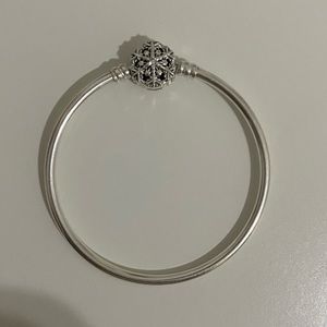 Pandora | Jewelry | Limited Edition Pandora Moments Snowflake Clasp ...